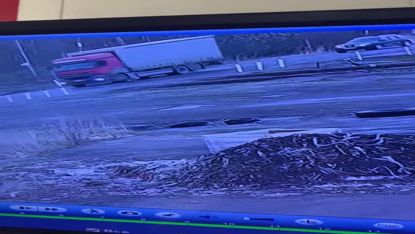 Woman in Blind Spot Crushed by Truck - BestGore.Fun - Because nothing ...